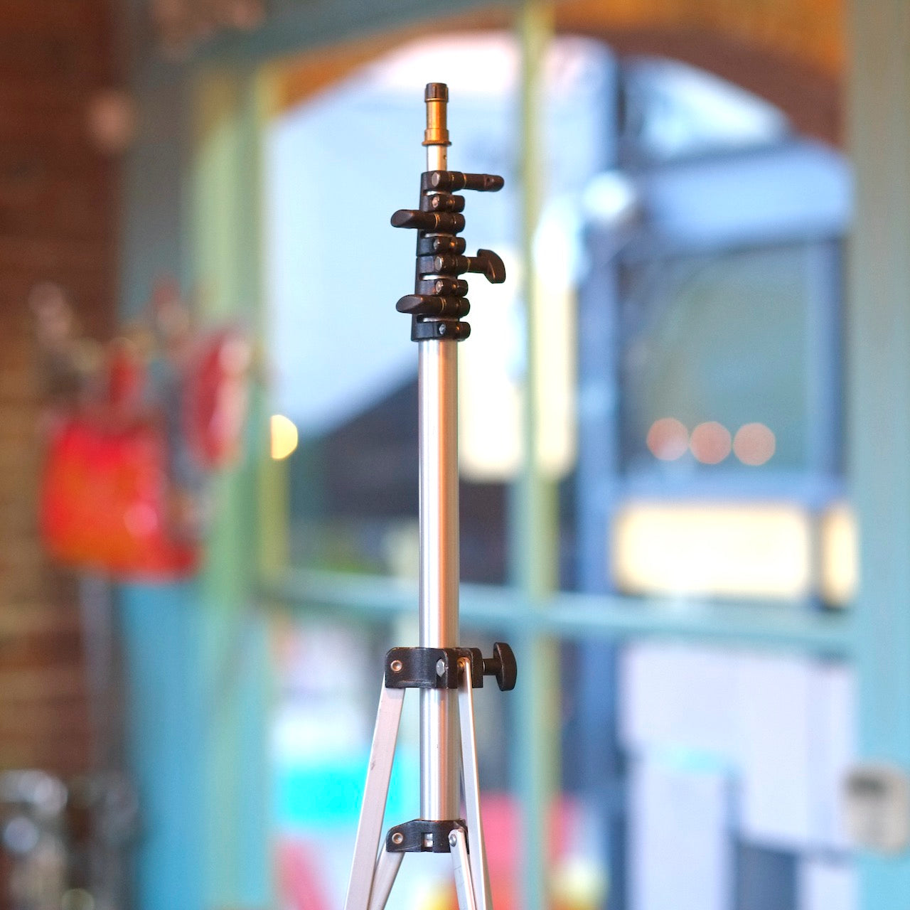 Manfrotto 001 – Camera Traders