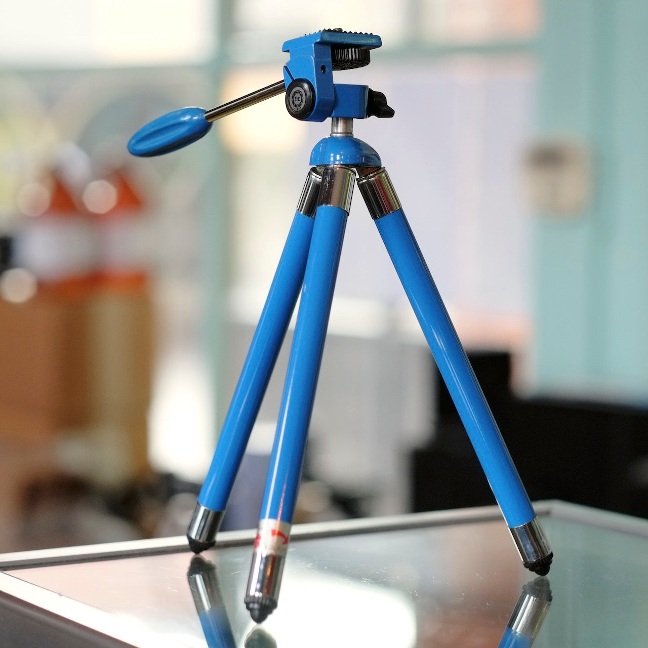 Little Blue Tripod – Camera Traders