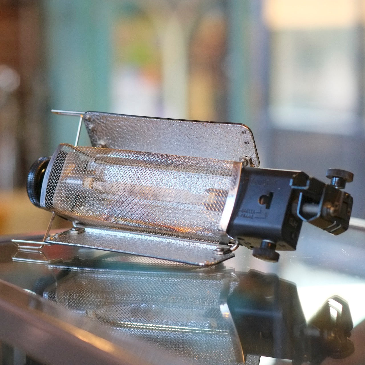 Lowel Tota Light – Camera Traders