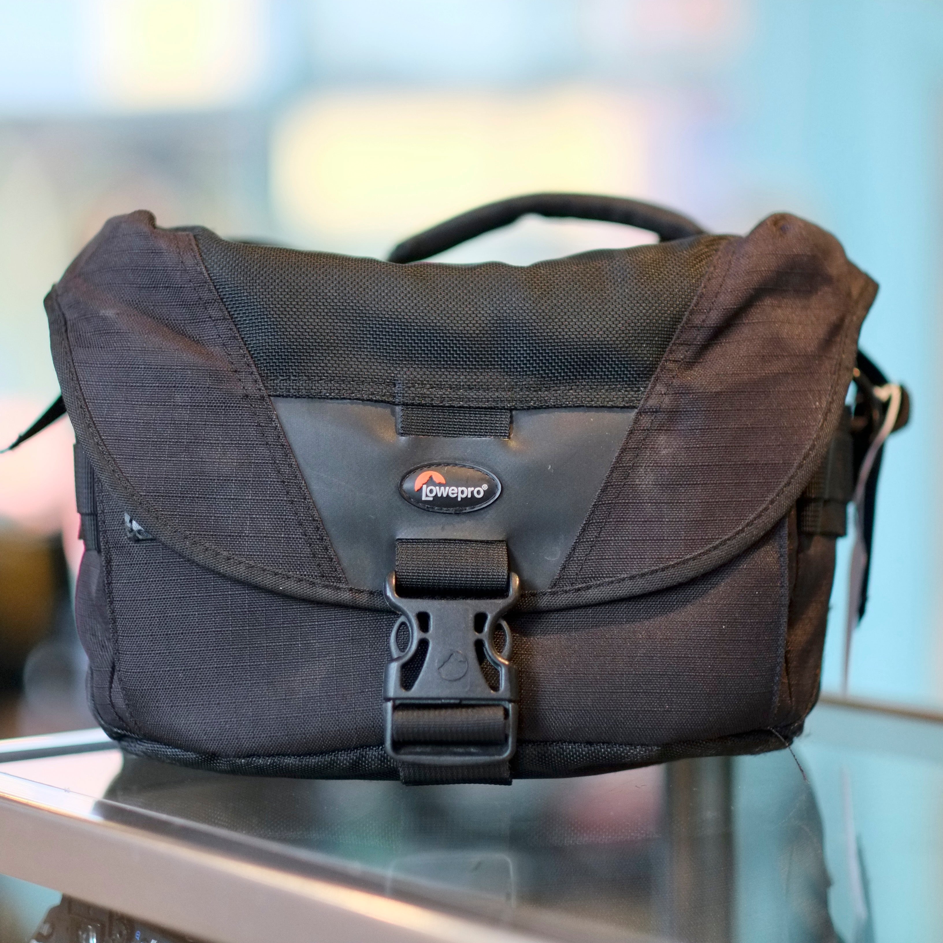 Lowepro Stealth Reporter D100AW – Camera Traders
