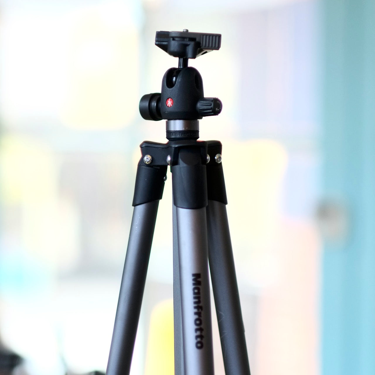 Manfrotto Compact Advanced tripod w/ ball head – Camera Traders