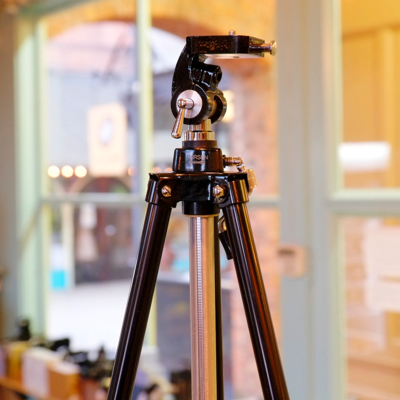 Carsen Cinematic Tripod – Camera Traders