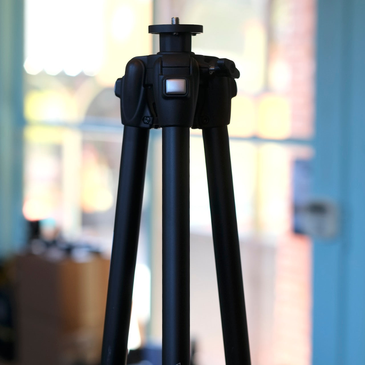 Vanguard Tracker 3 – Camera Traders