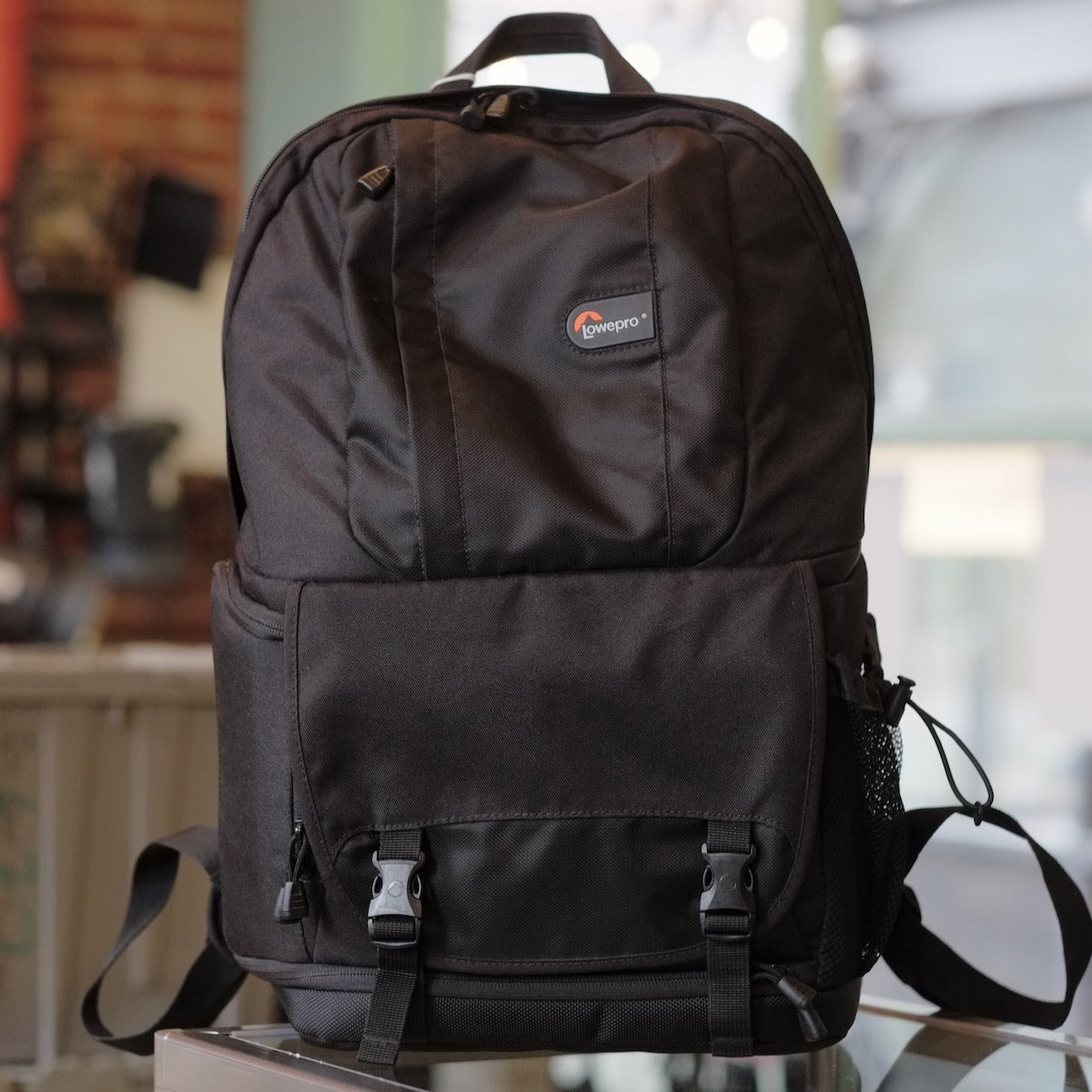 Lowepro Fastpack 200 – Camera Traders