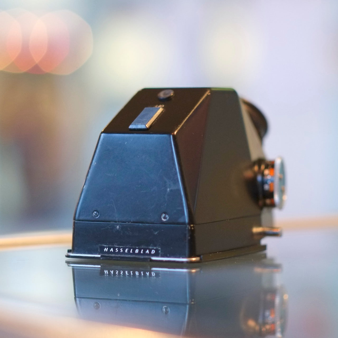 Hasselblad Prism Viewfinder (no metering function) – Camera Traders
