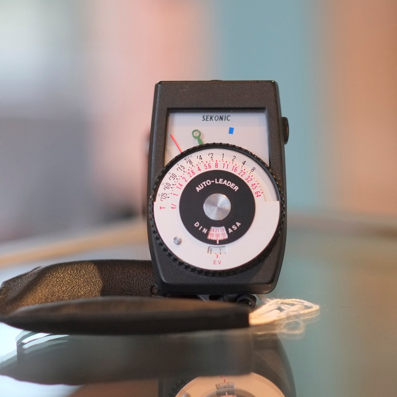 Sekonic Auto-Leader L-188 – Camera Traders