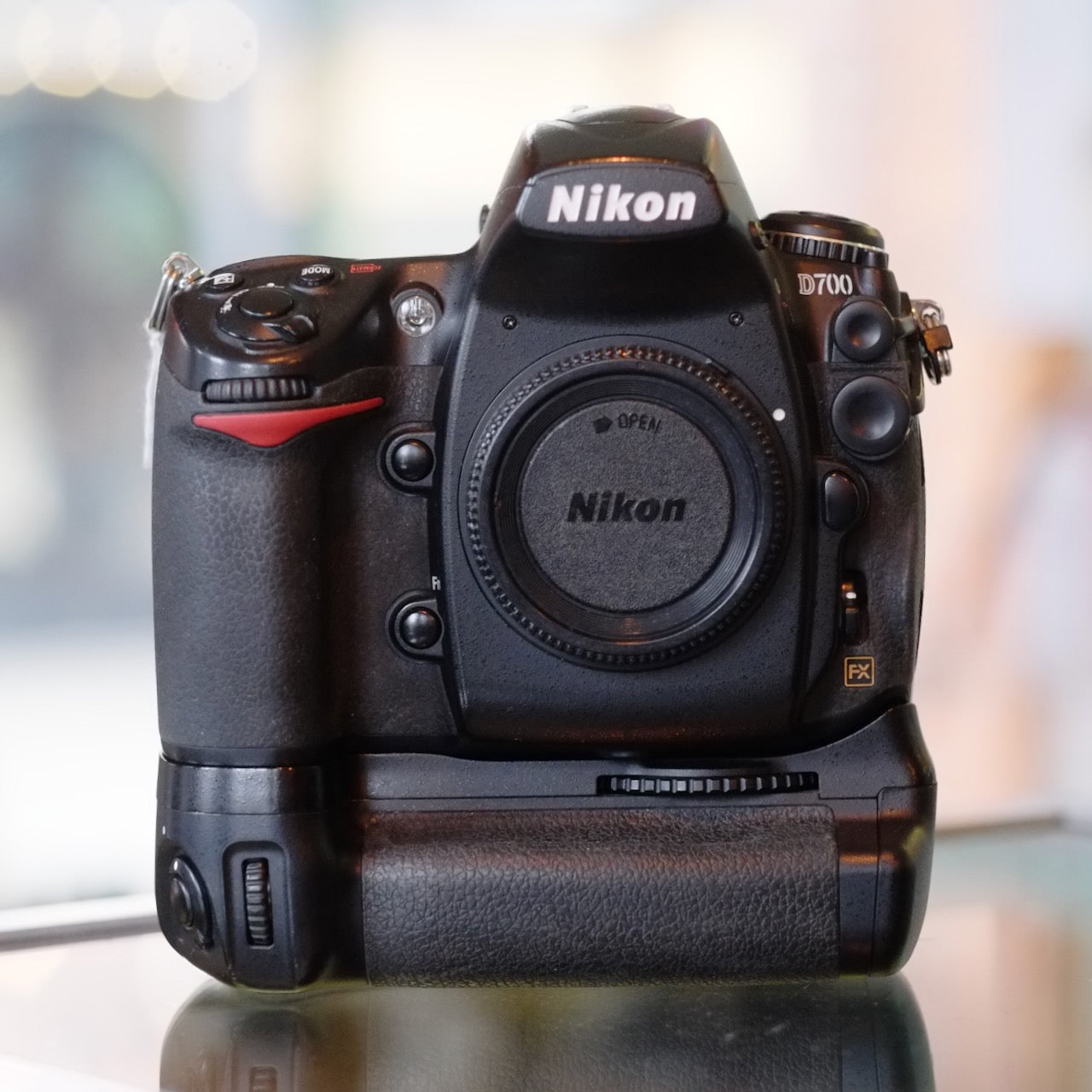 Nikon D700 with MB-D10 – Camera Traders