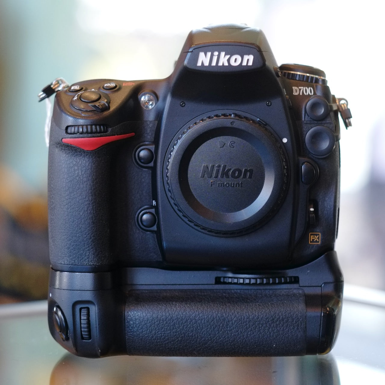Nikon D700 with MB-D10 – Camera Traders