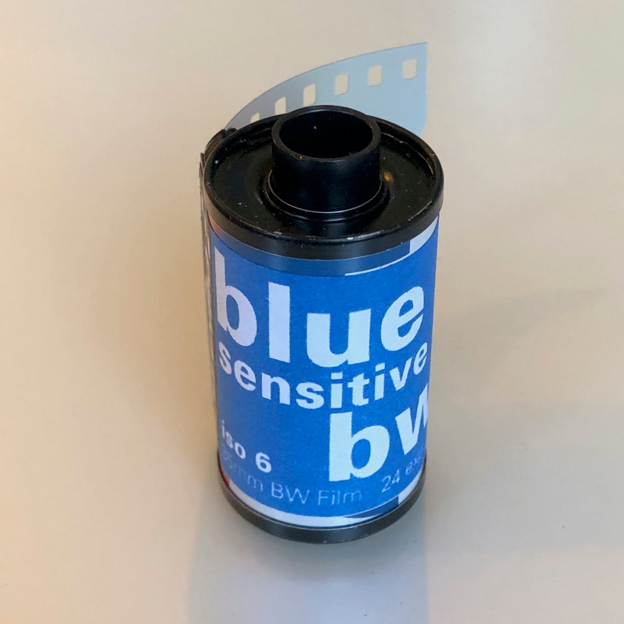 Svema Blue Sensitive B&W (EXPIRED) – Camera Traders